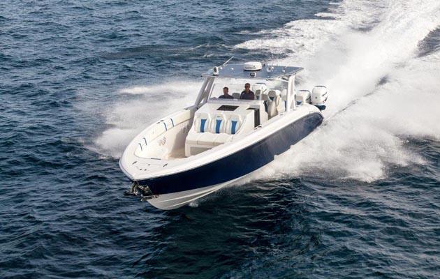 Midnight Express unveils new performance powerboat technology | Article ...