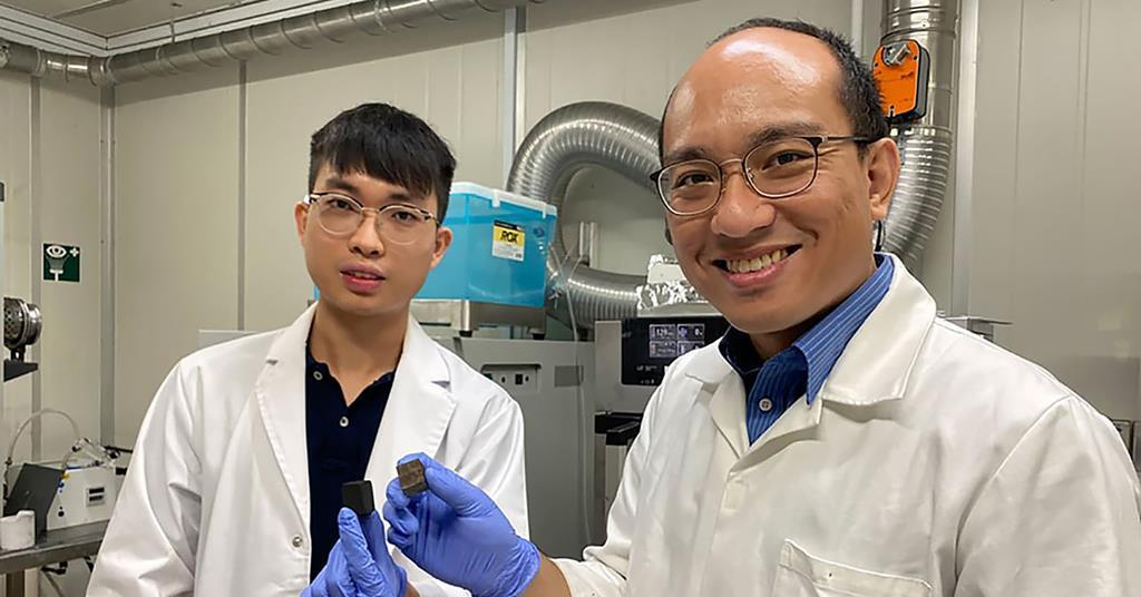 Future Tech: Creating lithium-ion batteries from scrap paper | News ...