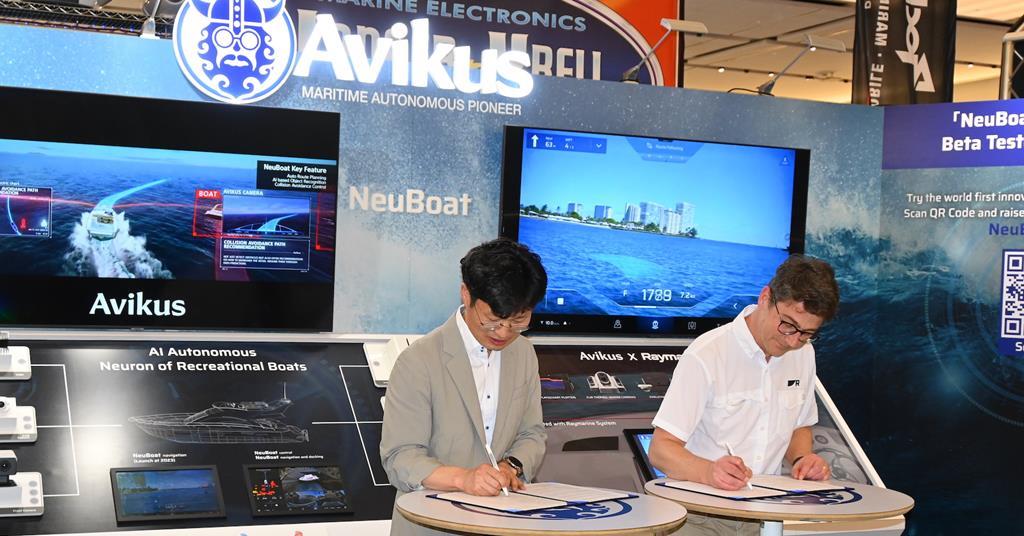 Raymarine and Avikus sign exclusivity partnership agreement in Miami | News | International Boat ...