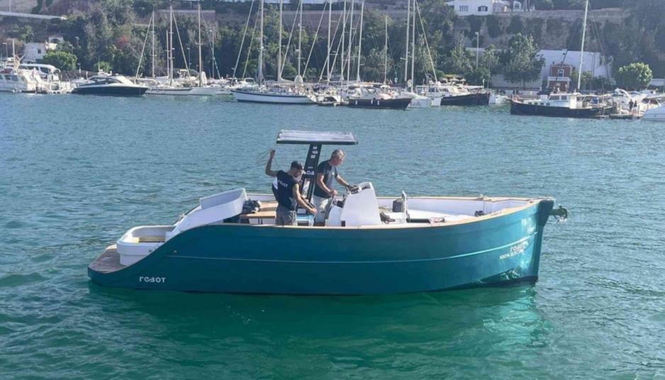 Spanish builder launches 8m electric ‘llaüt’ | News | International ...