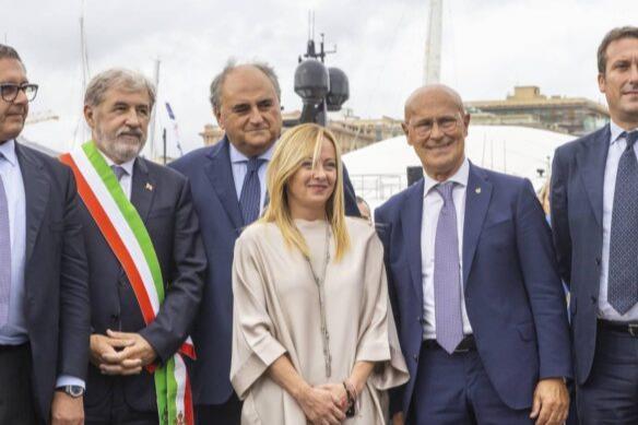 Italian PM gets hero’s welcome in Genoa for ending 37-year snub | News ...