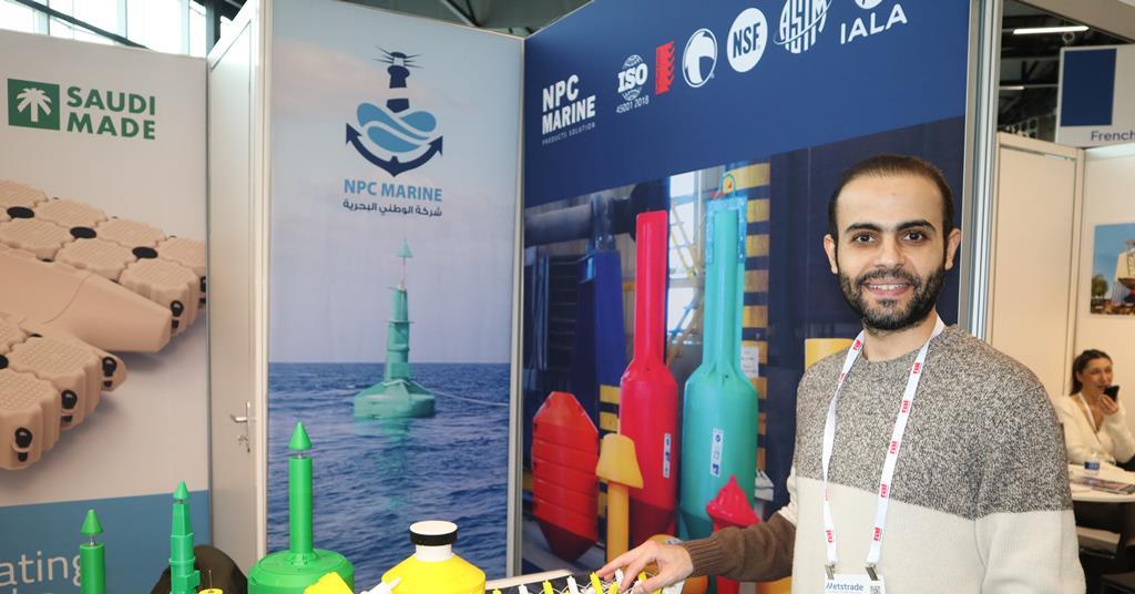 Modular floating barriers for harbour protection | Marinas ...