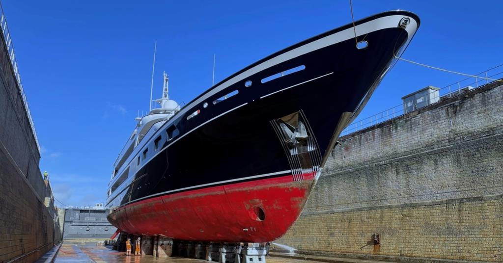 63m Feadship arrives at French facility for extensive winter refit ...